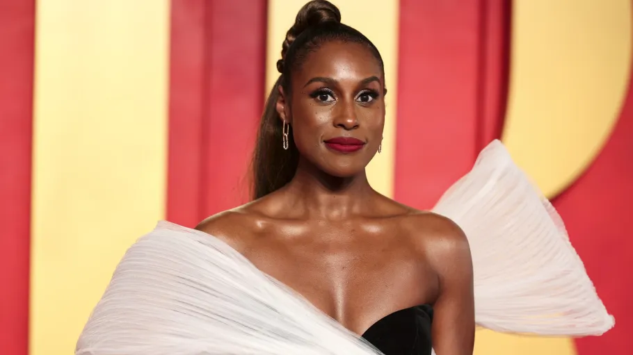 Issa Rae Inks Three-Year First-Look Film & TV Deal With Paramount ...